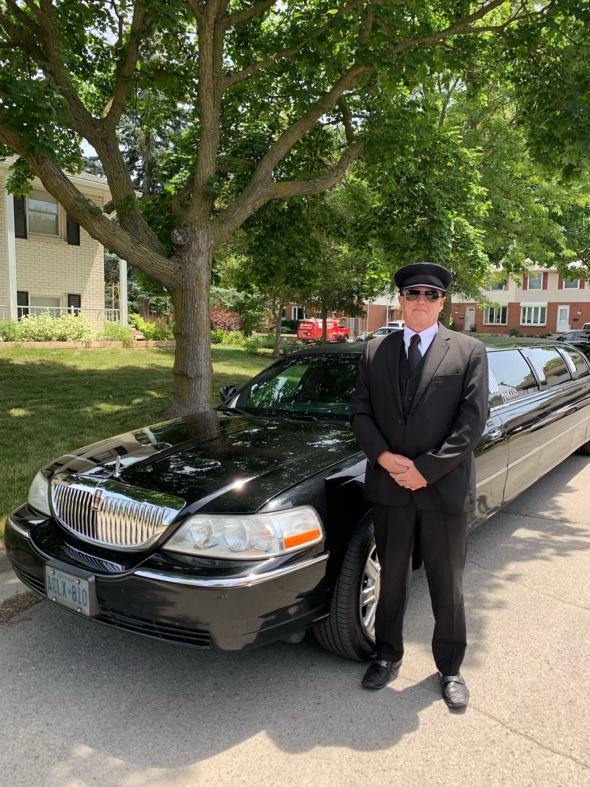 Limo Rentals and Party Bus Rentals with Ontario Luxury Limousine